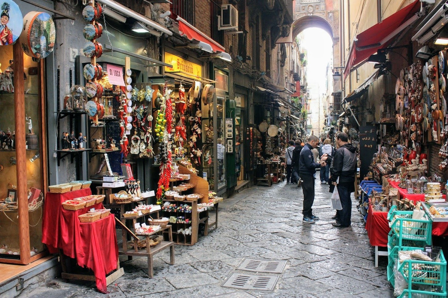 Naples Nativity Scenes | WalkingPalates